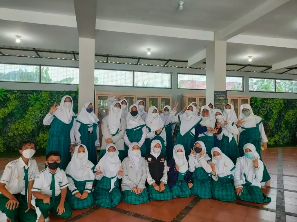 Karya Siswa Komunitas Alki Drawing Lovers Bulan September - SMPIT AL HARAKI